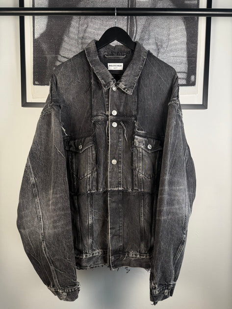 BALENCIAGA – Low Place Like Home